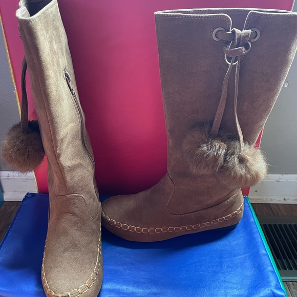 Yoki | Shoes | Brown Moccasin Boots By Yoki Size 6 | Poshmark